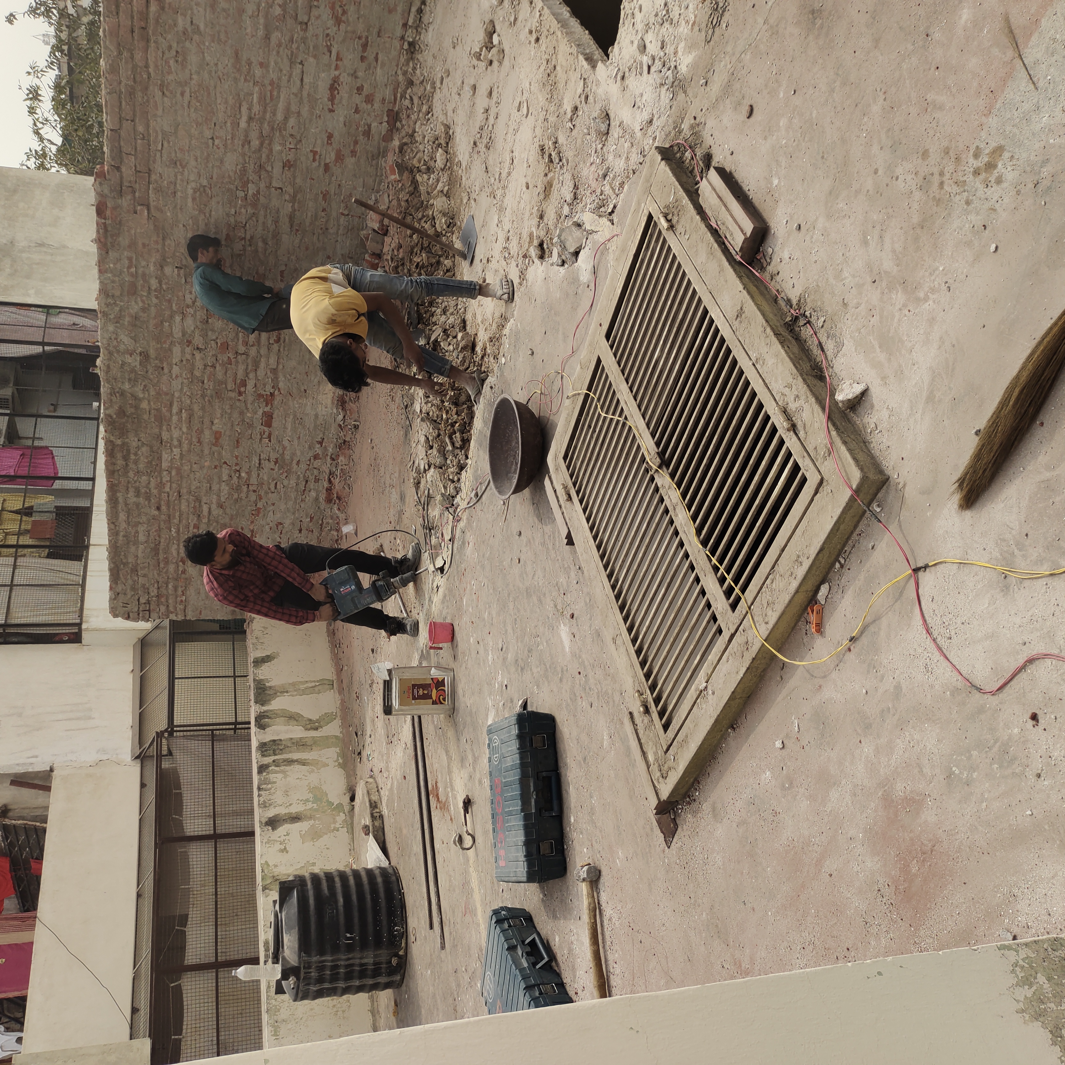 Mukesh Hammer Services – Your Expert Contractor Partner